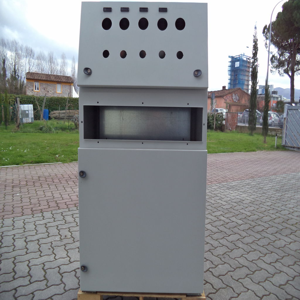 Elettronica Lucense ABB CM4085K CONSOLE WITH DISPLAY CABINETS INCLUDES ...